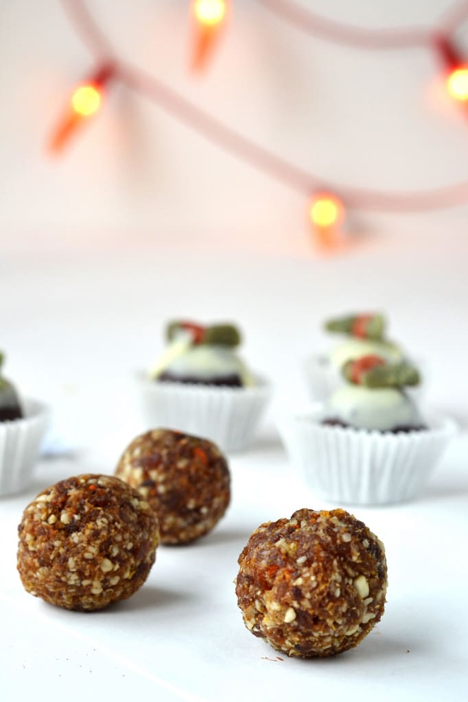 Healthy Raw Christmas Pudding Balls - Wallflower Kitchen